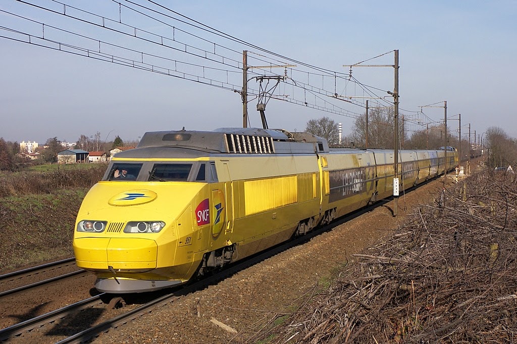 TGV Postal n°951, Péronnas (01)